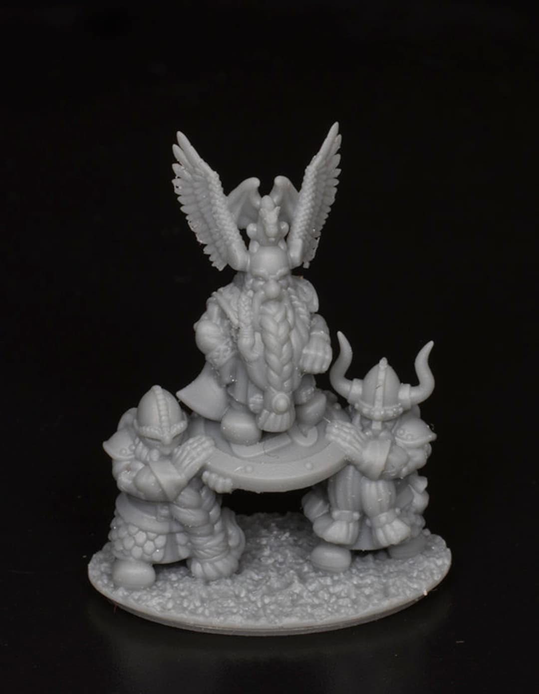 General on Shield | Dwarfs | Varus Miniatures | 10mm Scale - Etsy