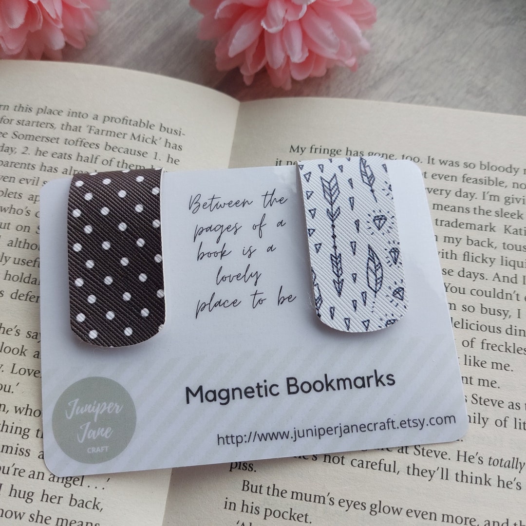 Monochrome Magnetic Bookmark Set - Black and White Arrows and Polka Dot ...