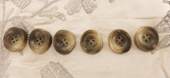 Genuine hand shaped antique Horn Buttons - Gem