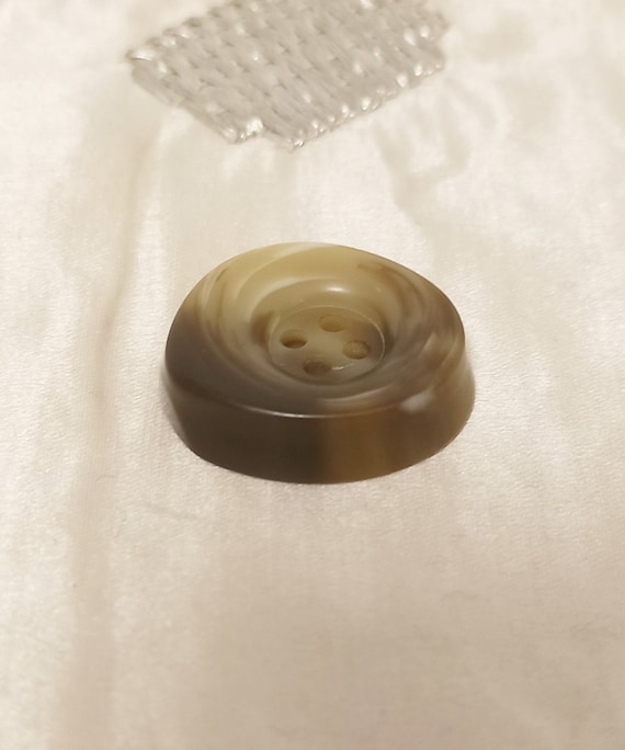 Genuine hand shaped antique Horn Buttons - Gem