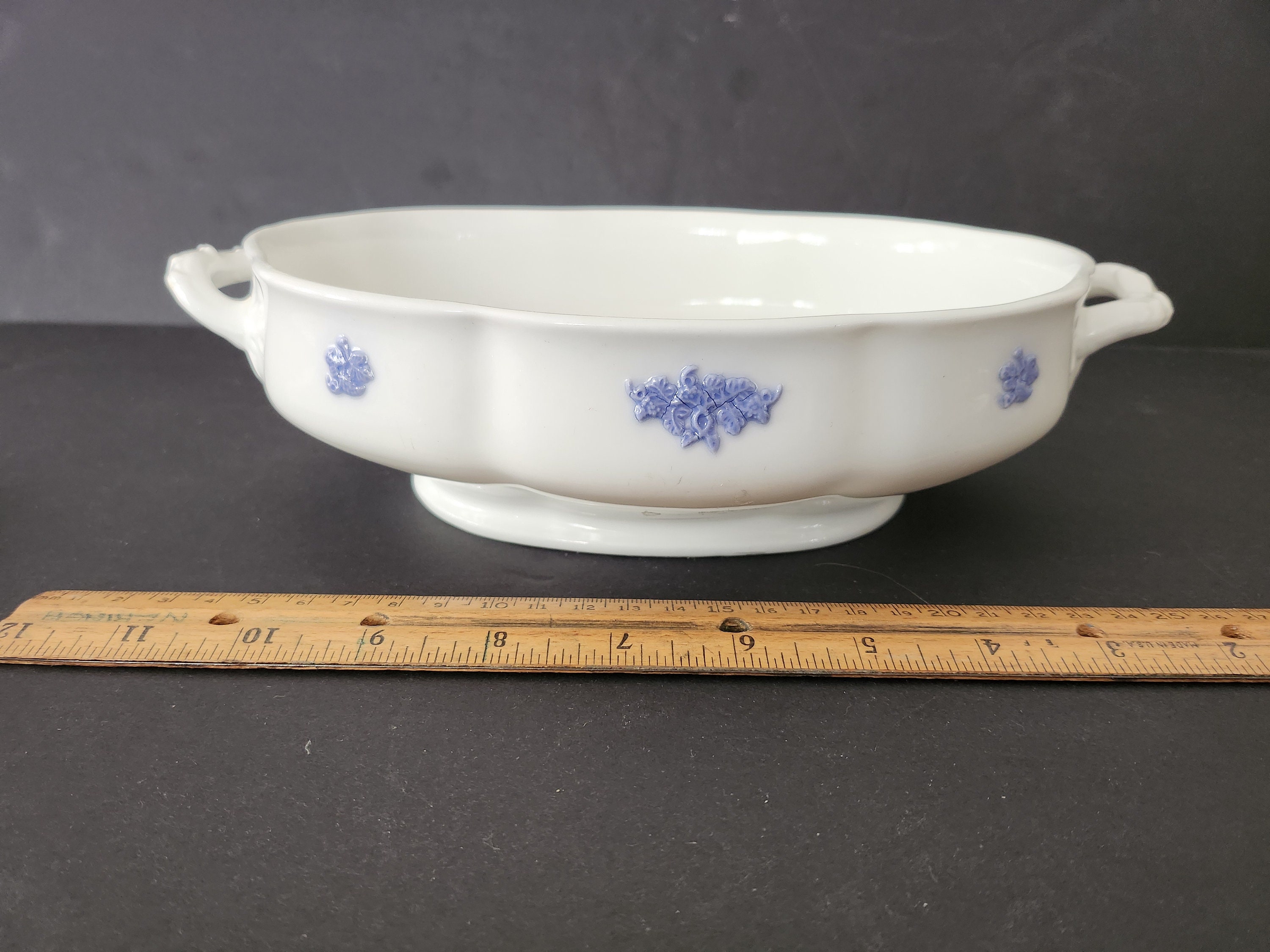Adderly England Blue Chelsea Covered Vegetable Tureen, Antique Bone ...