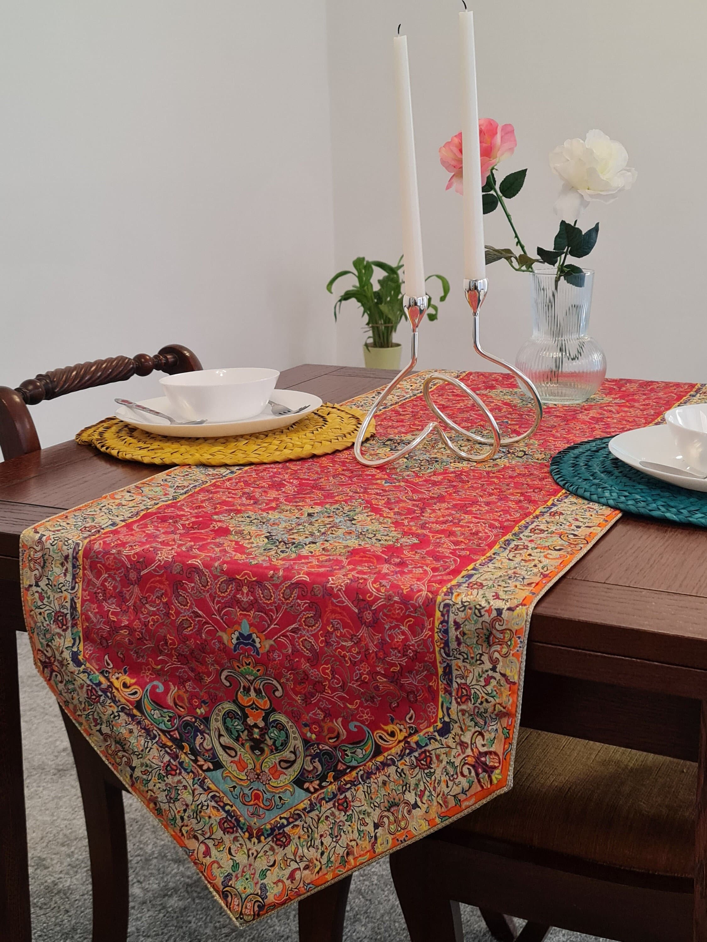 25+ White And Gold Table Runner - LatishaMira