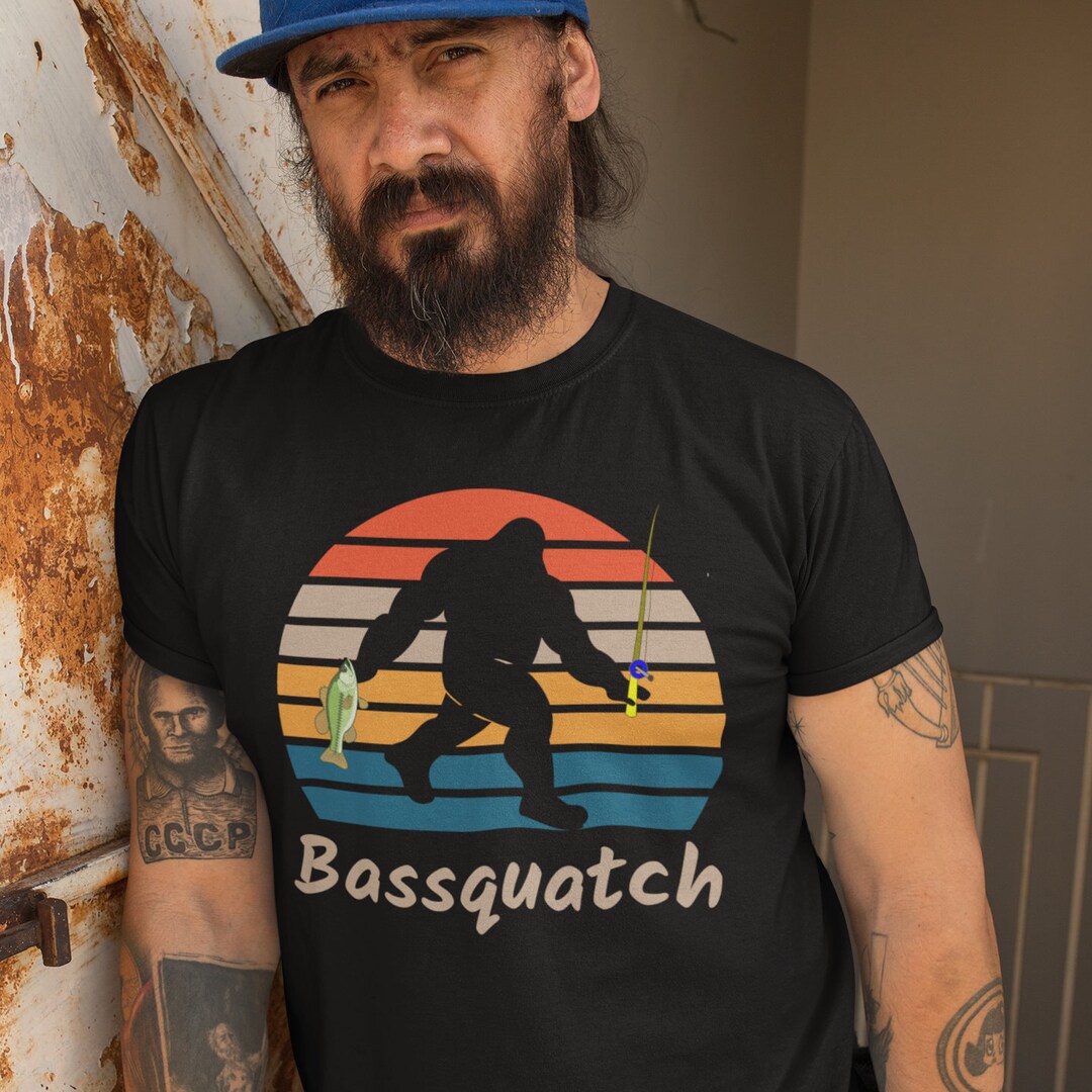 Bassquatch Funny Fishing T-shirt - Etsy