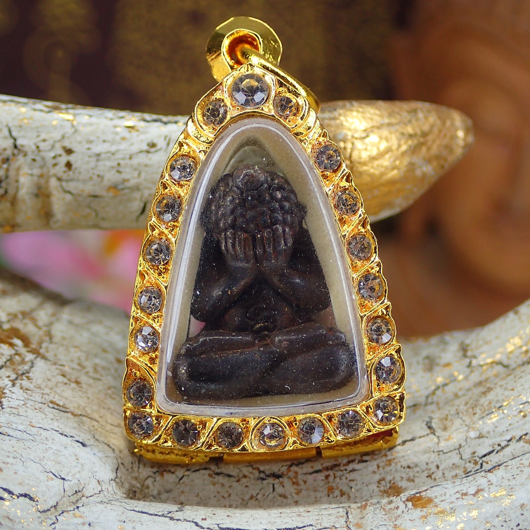 Phra Pidta Closed Eyes / Monk Thai Amulet / Rare Collectible Buddhism ...