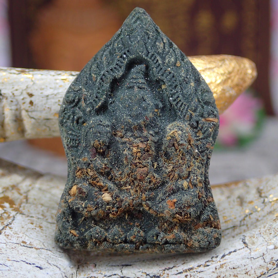 Phra Ngang Amulet / Love Charm Buddhism Talisman / Blessed Phra Ngang ...