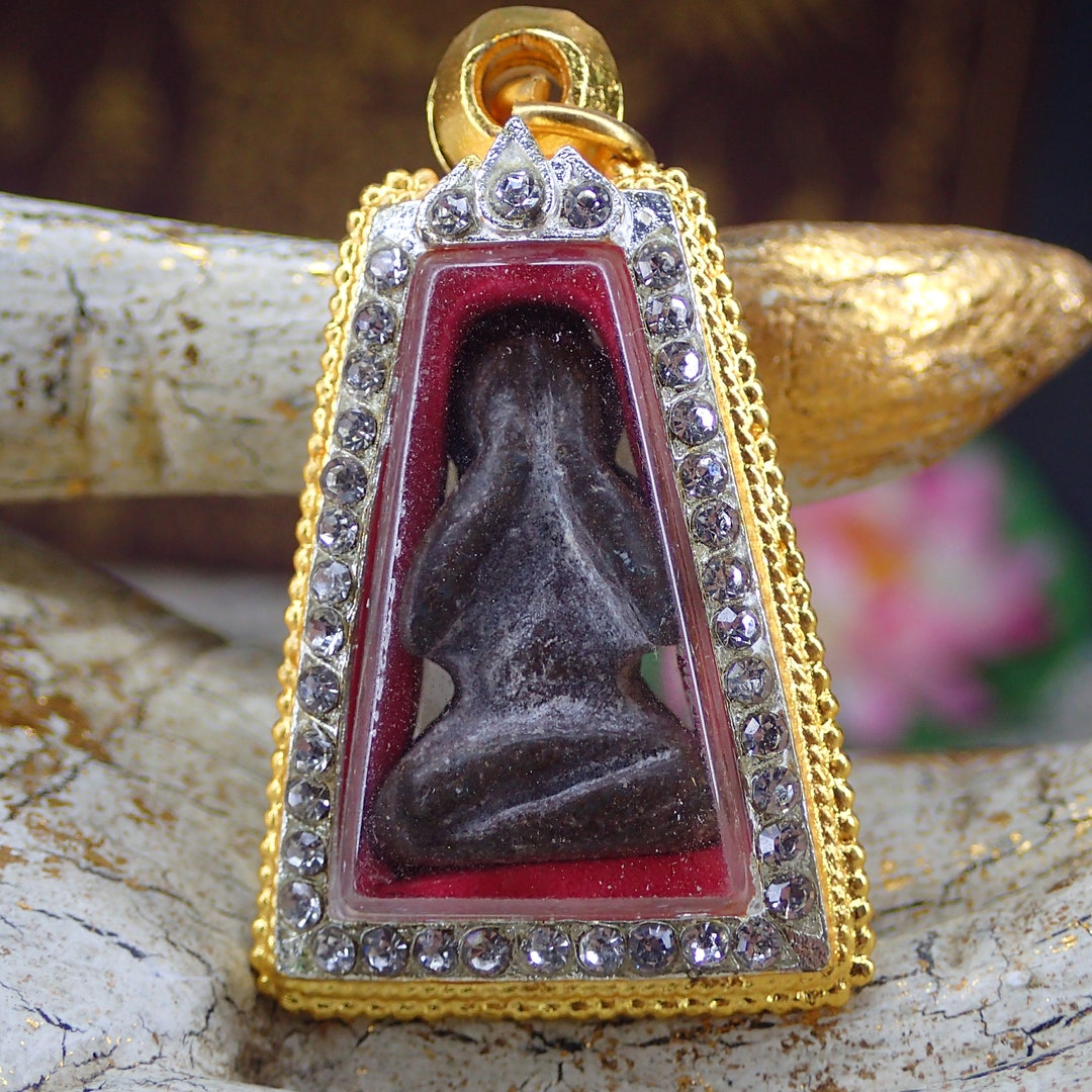 Phra Pidta Amulet / Pitta Monk Buddhism Talisman / Rare Collectible ...
