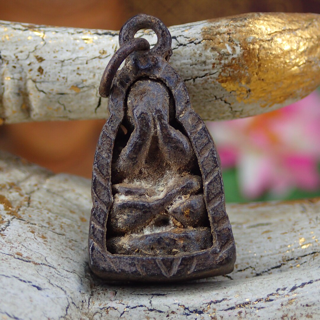 Phra Pidta Amulet / Pitta Monk Holy Buddhism Talisman / Rare ...