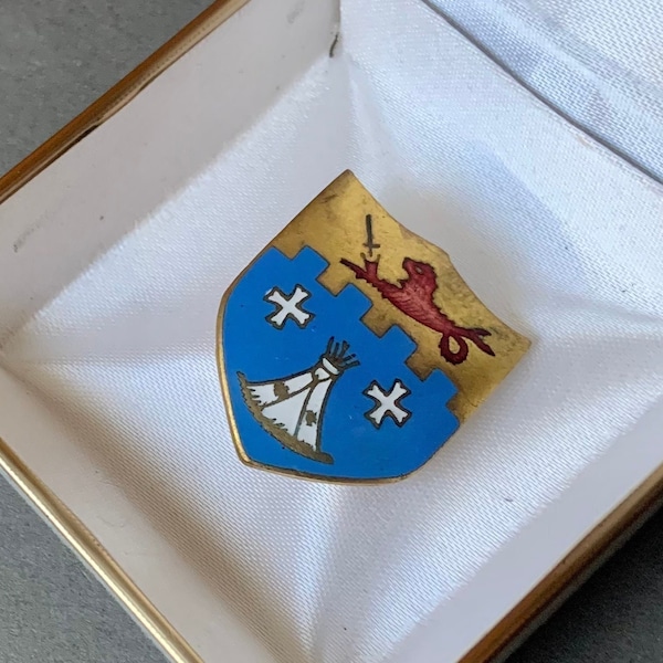 Gold Family Crest - Etsy