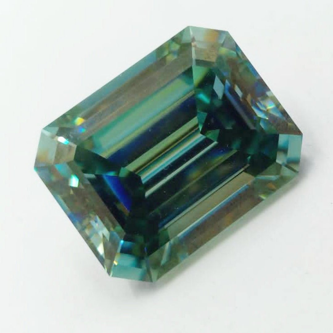 Huge 40-45 Ct Blue Diamond Emerald Cut Great Shine and Luster VVS1 ...