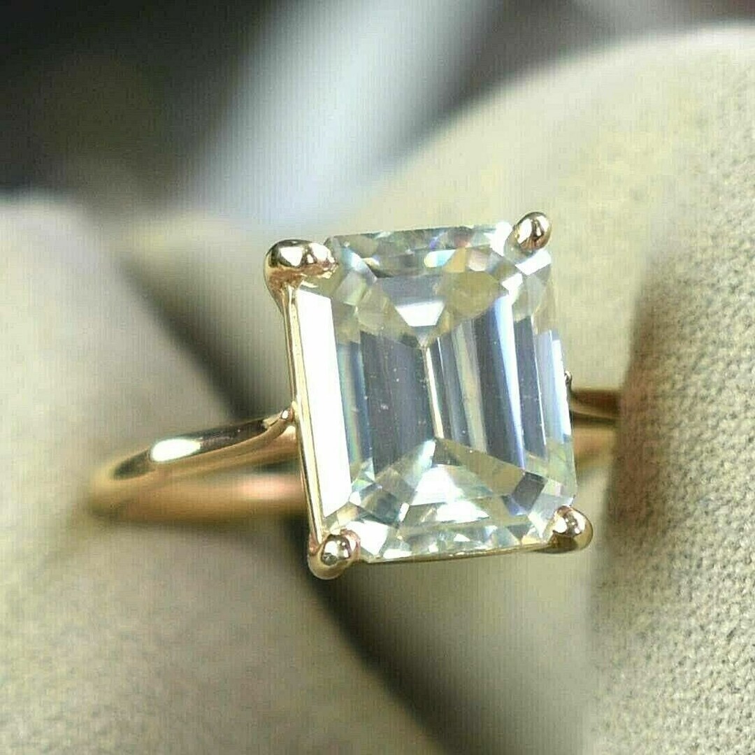 6 Ct off White Diamond Ring Emerald Shape Great Shine and Luster ...