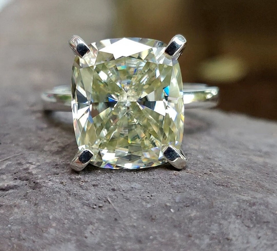 5.50 Ct off White Diamond Ring Cushion Shape Great Shine and Luster Clarity VVS1 Certified ...