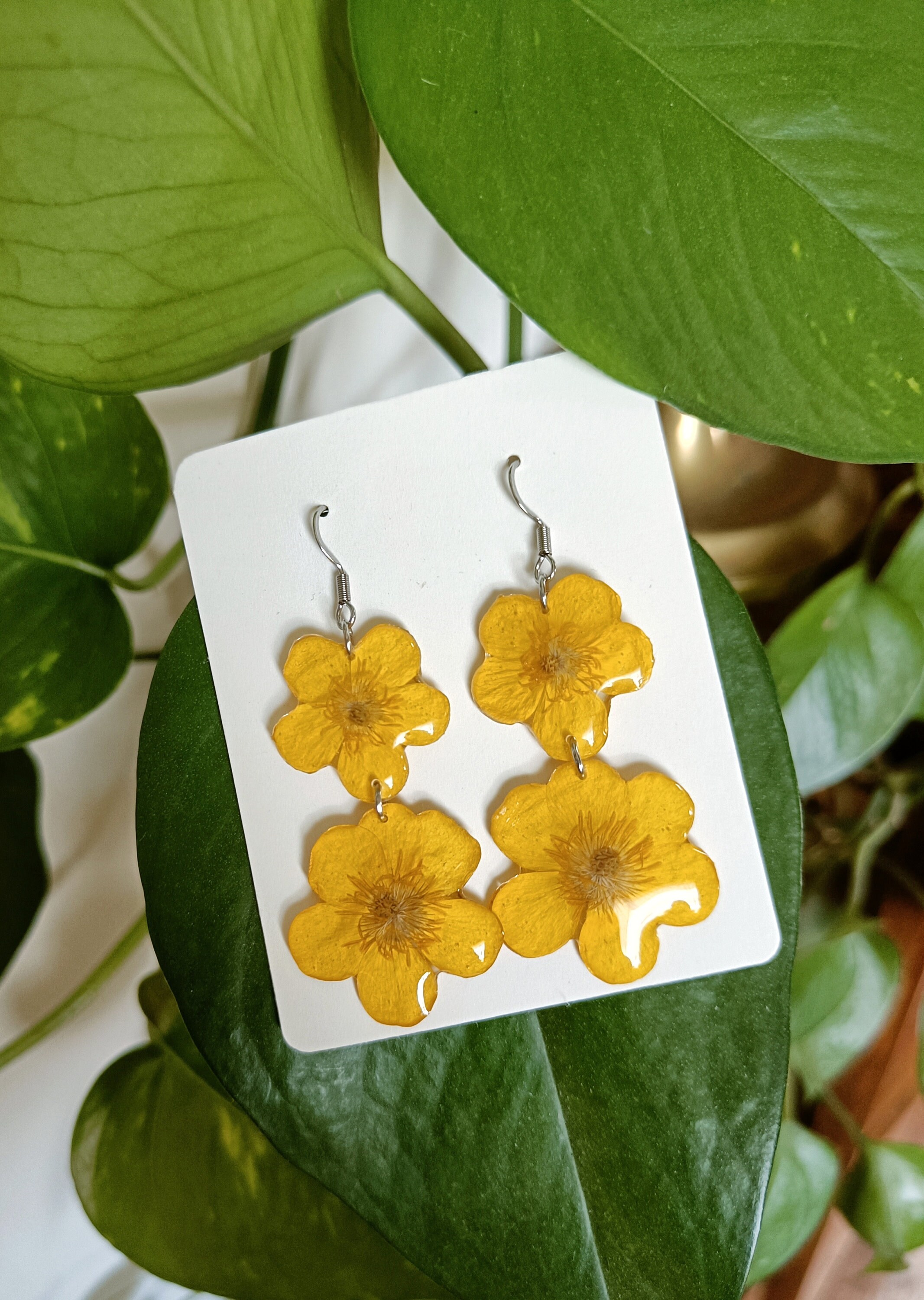 Pendant Earrings With Real Goldilocks Buttercup Flowers in Resin, Dried ...