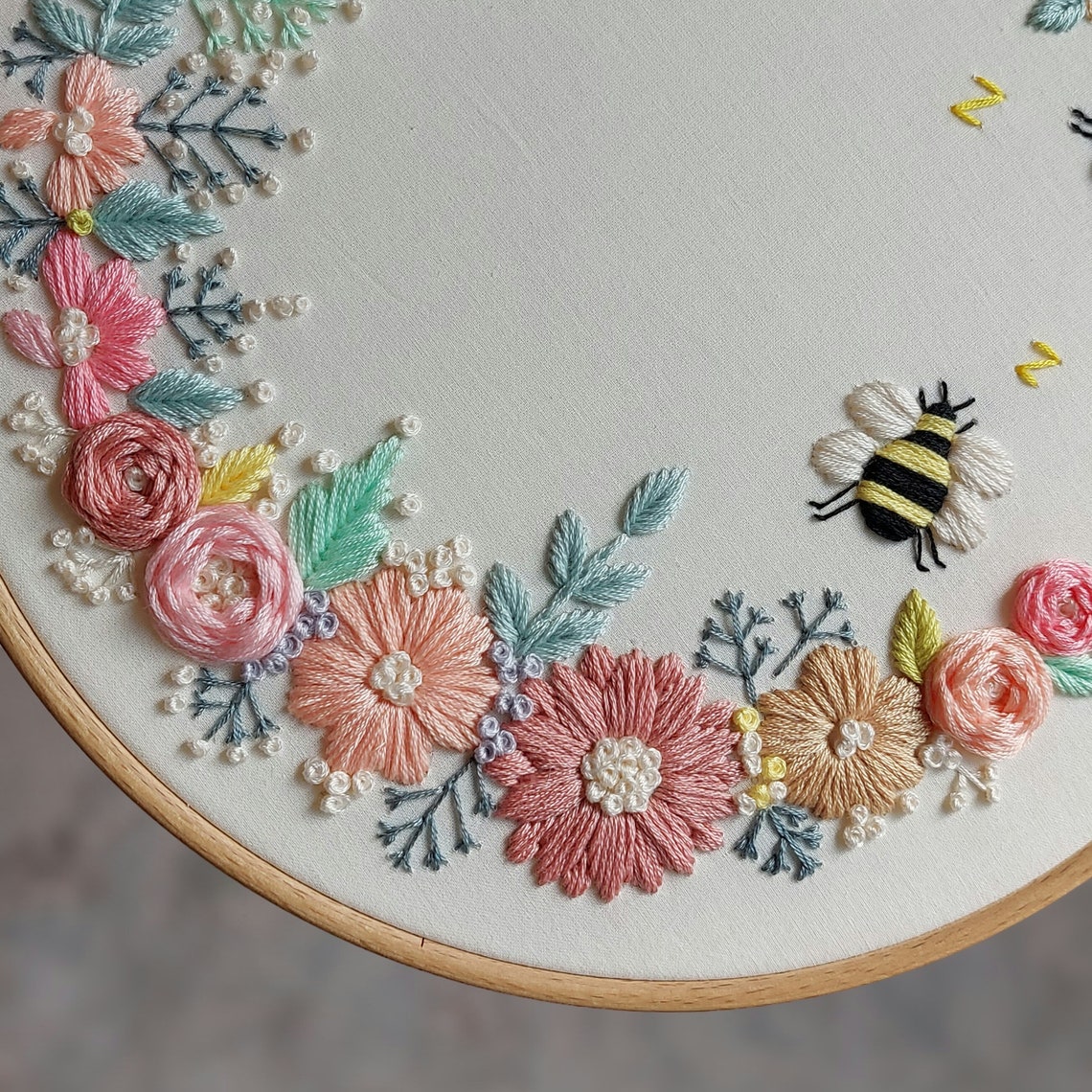 PDF Pattern Video Tutorial/be Happy-hand Embroidery - Etsy