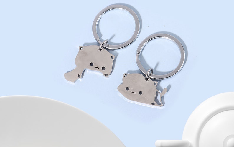 2pcs Peach and Goma Keychain, Cute Stainless Steel Lovely Cats Key ...
