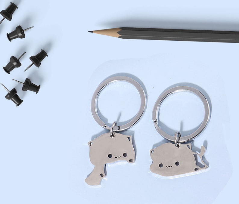 2pcs Peach and Goma Keychain, Cute Stainless Steel Lovely Cats Key ...