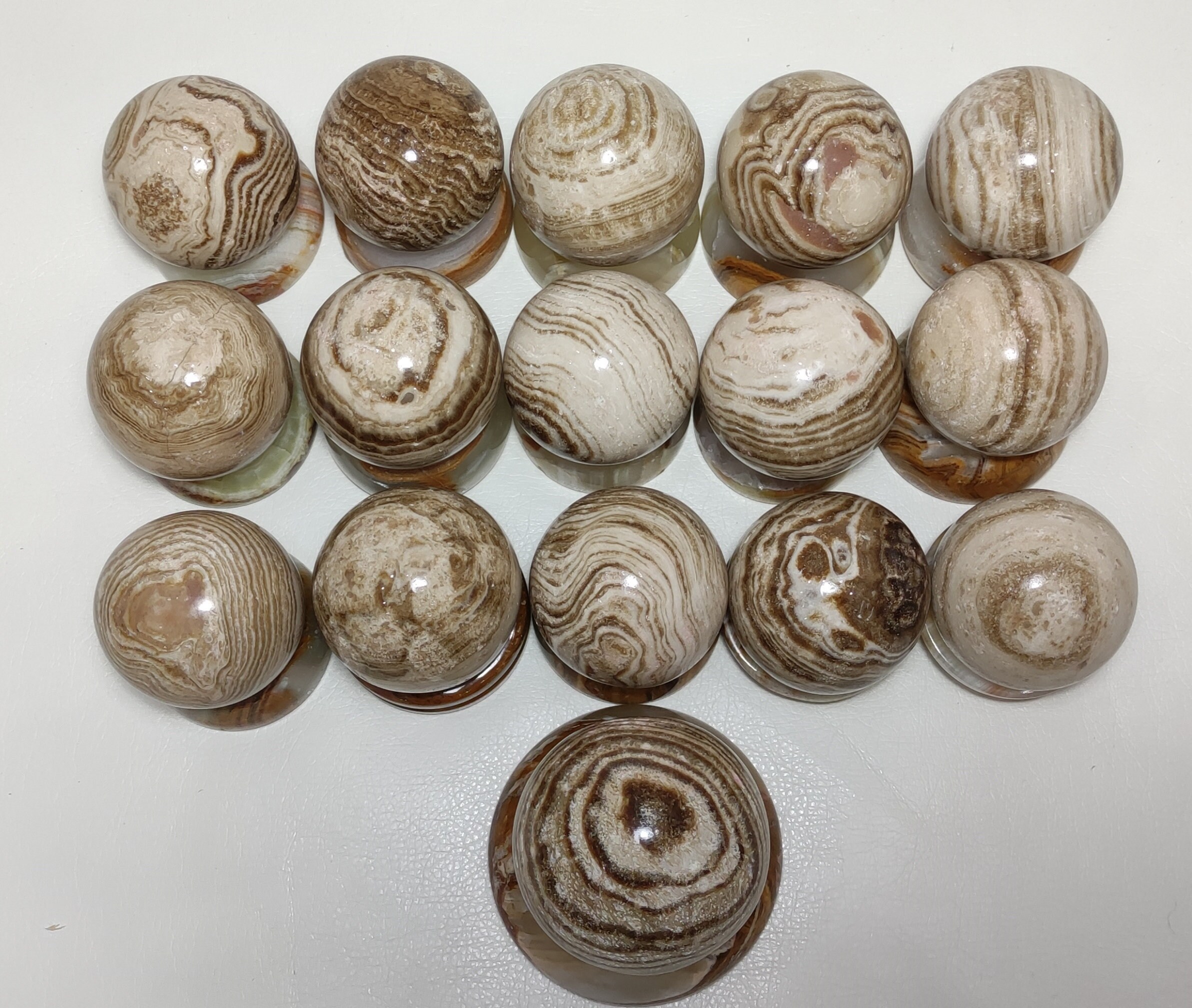 4kg Chocolate Calcite Balls and Stands - Etsy UK