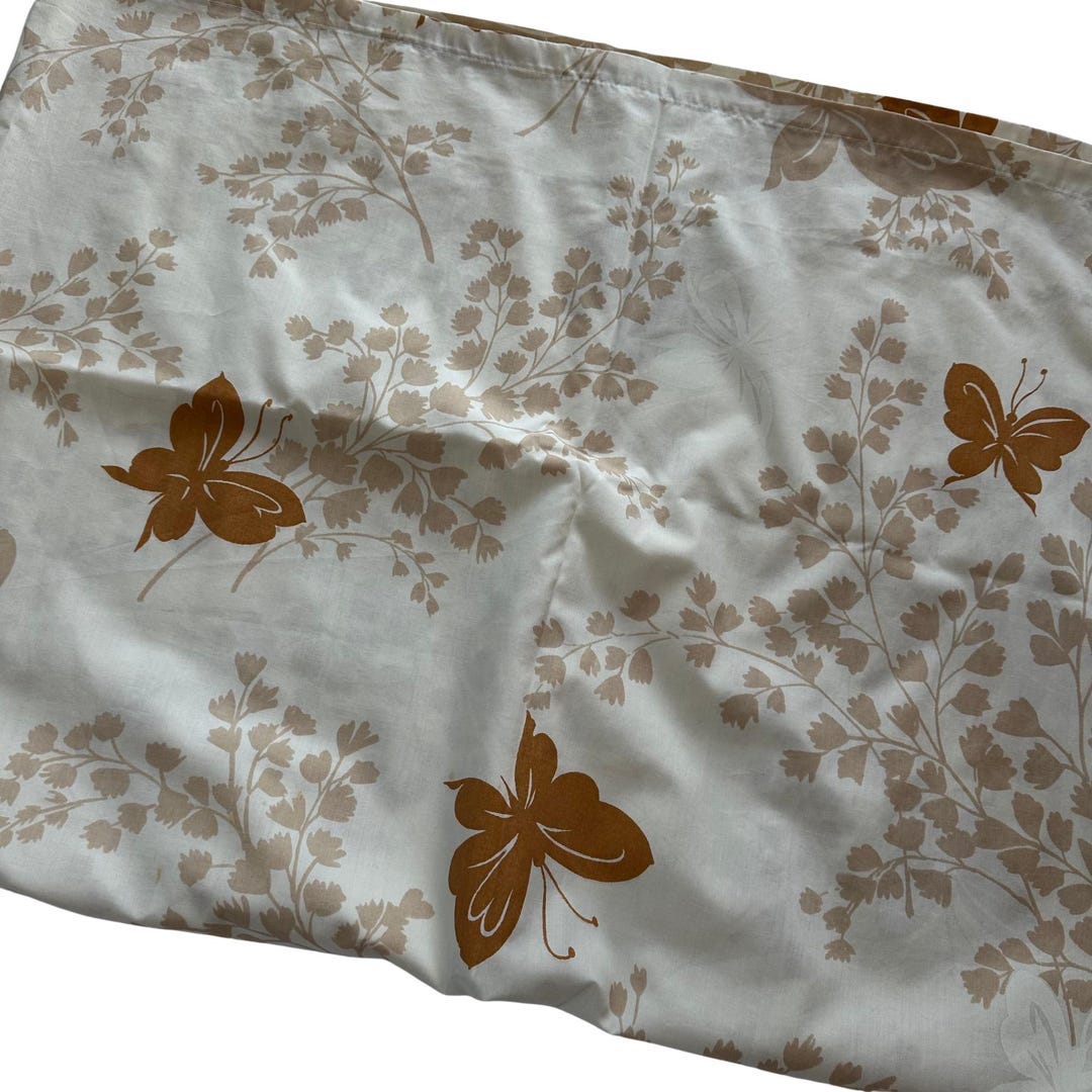 Vintage Sheets Flat - Butterflies in a Field of Beige, so Beautiful ...