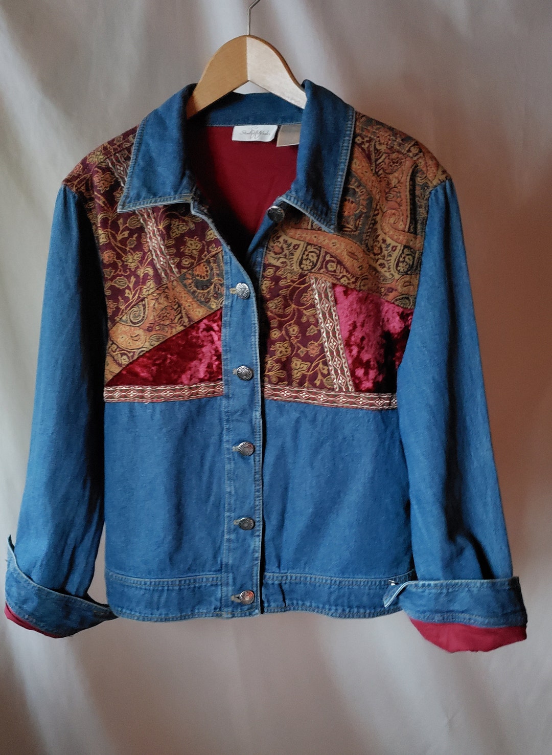 Veste Boho Jean avec patchwork de velours. Doublure rouge, tons très ...