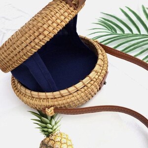 Woven Rattan Bag Handmade Round Straw Shoulder Bag Small Beach Handbags ...