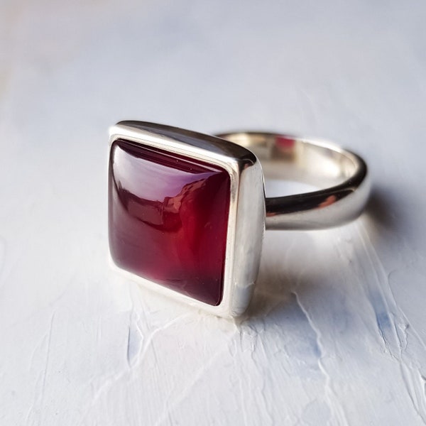 Modern Ruby Ring - Etsy