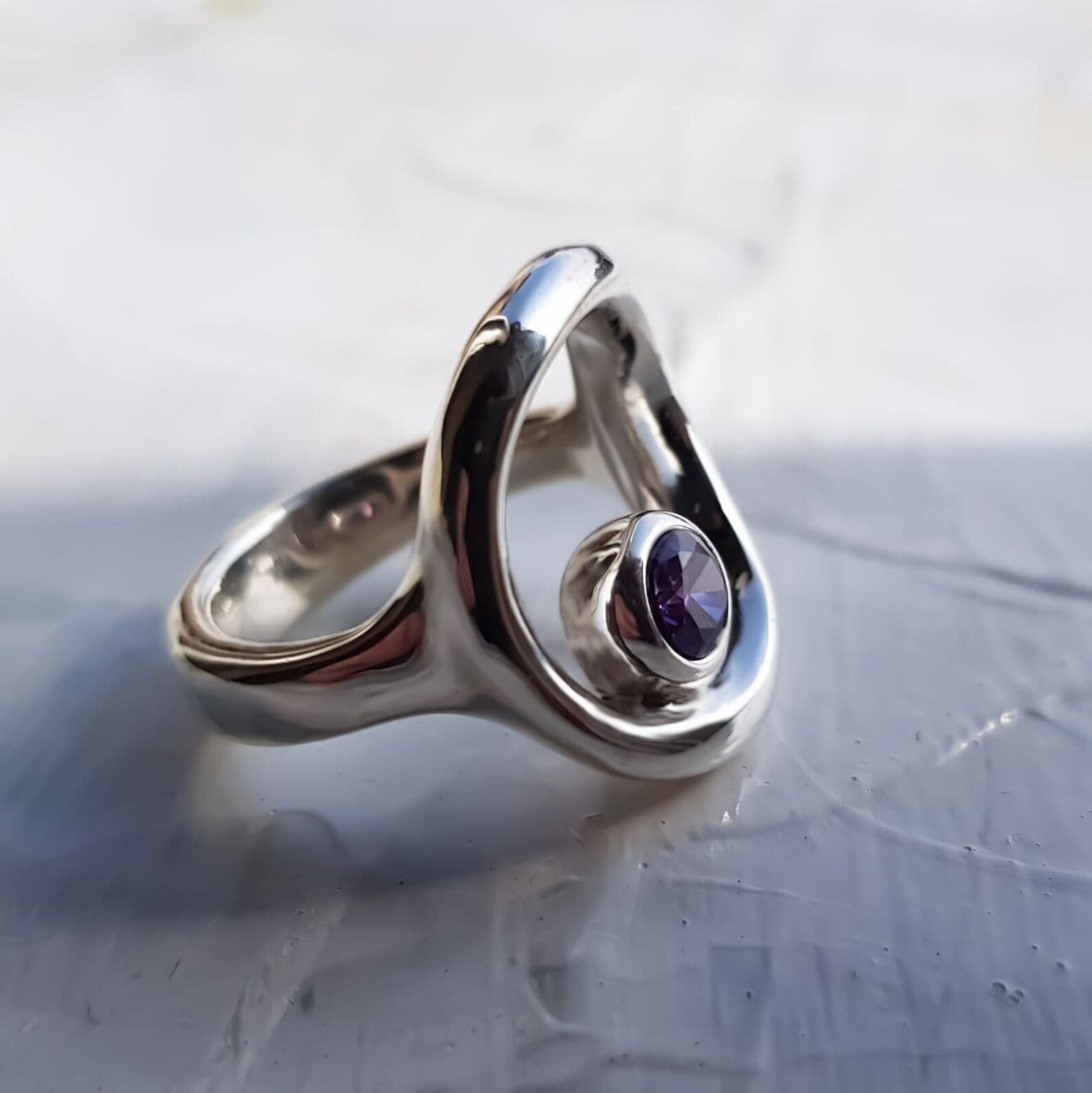 Amethyst Silver Ring. Minimalist Art Jewelry. Open Circle - Etsy