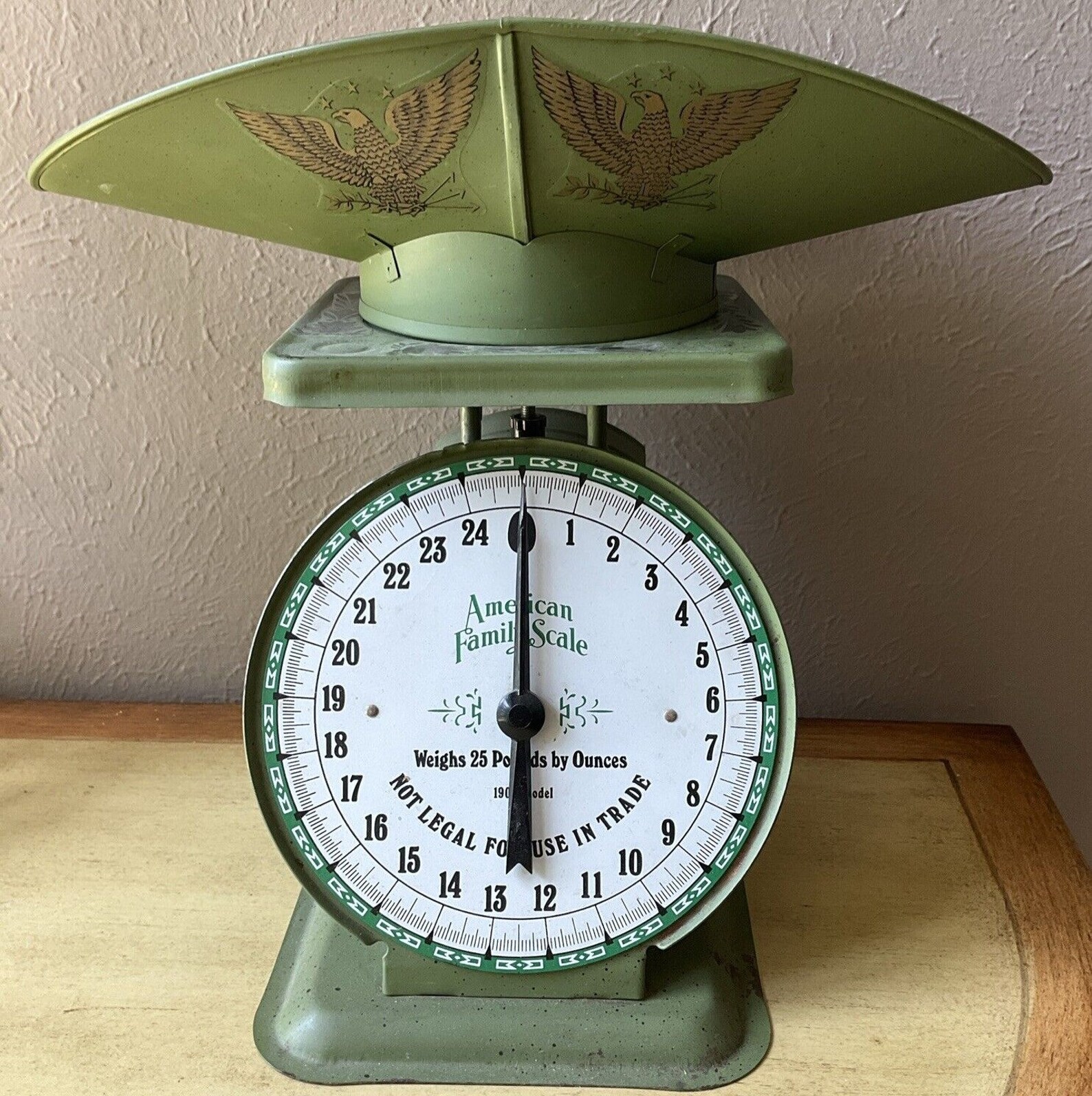 Vintage American Family Scale Green 25 LB Farmhouse Kitchen Decor Model ...