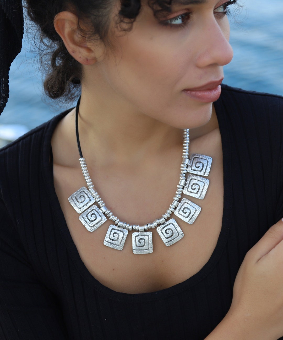 Collier fait main collier martelé en métal argenté fin - Etsy France