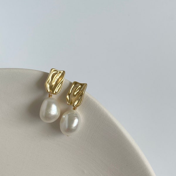 Baroque Pearl Earrings - Etsy
