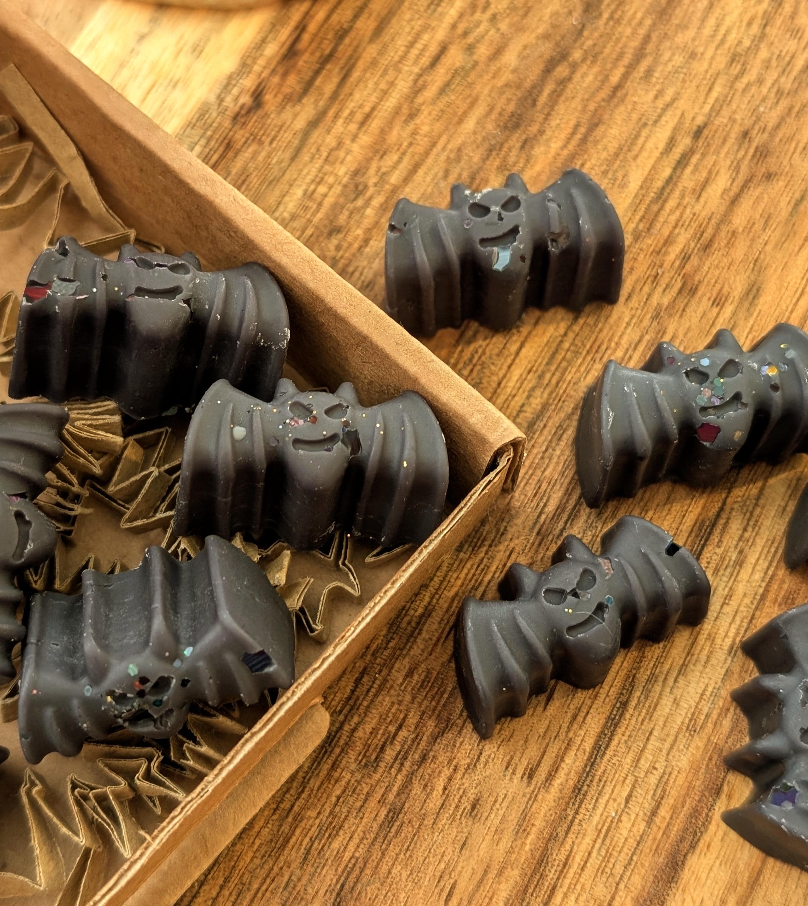 Witches Brew Halloween Wax Melts. Bat Shaped Halloween Wax Melts Box ...