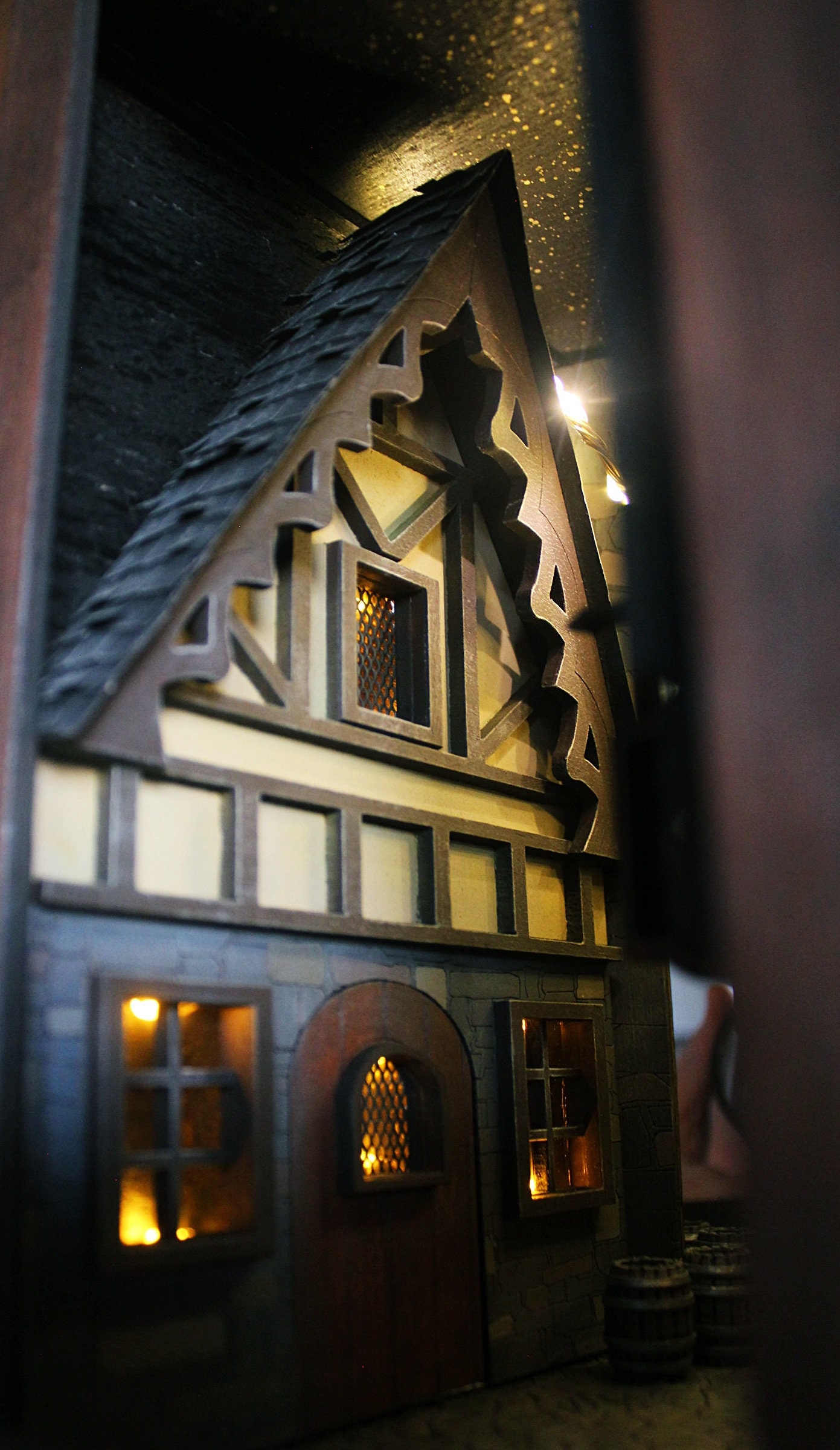 Prancing Pony LOTR Book Nook, Tavern Book Nook, Book Shelf, Shelf ...