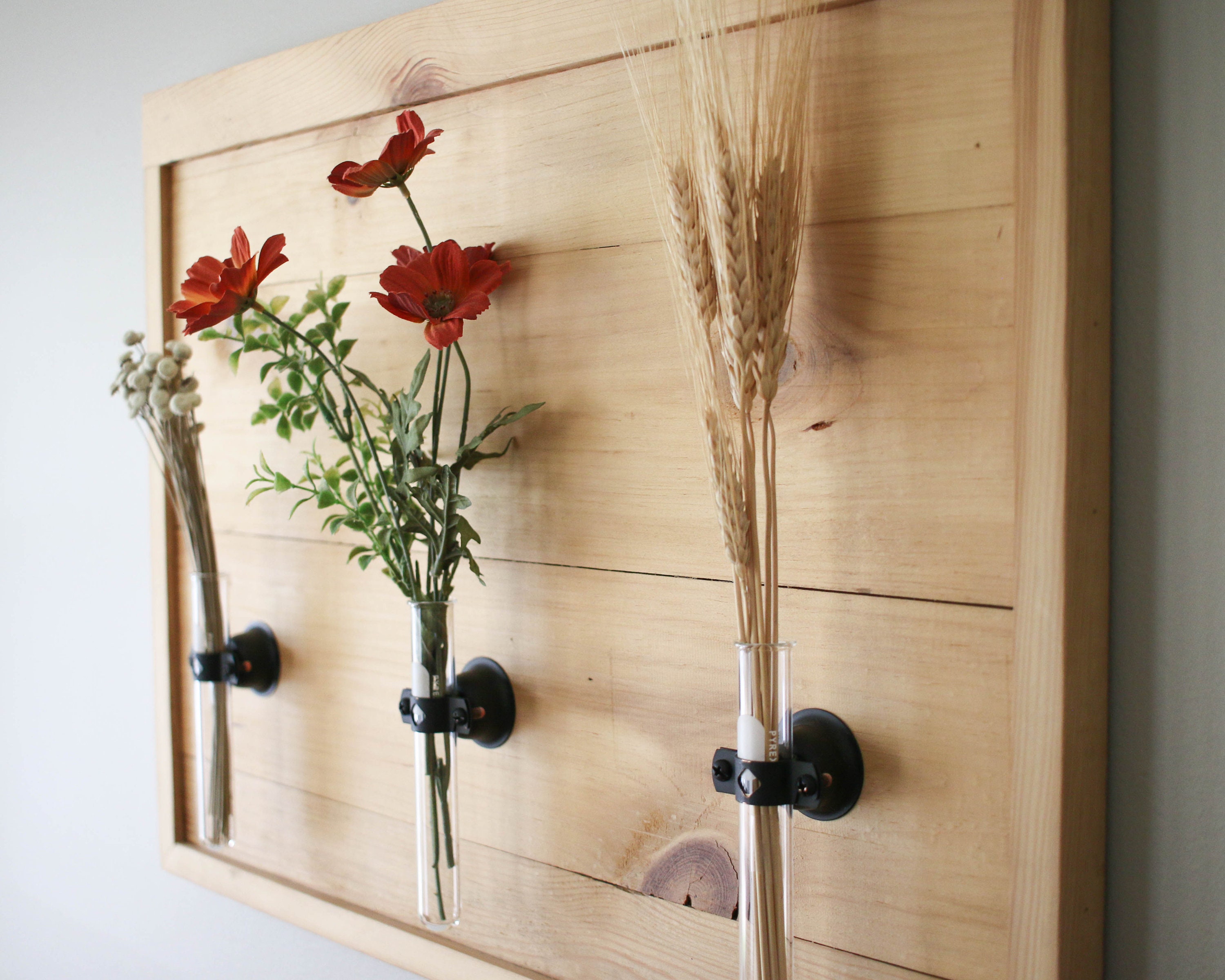 Reclaimed Farmhouse Wood Shiplap & Mini Vase Floral Wall Display - Etsy