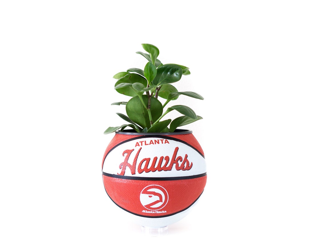 Plntrs - Wilson Atlanta Hawks Hardcourt Classic Mini Basketball Planter ...