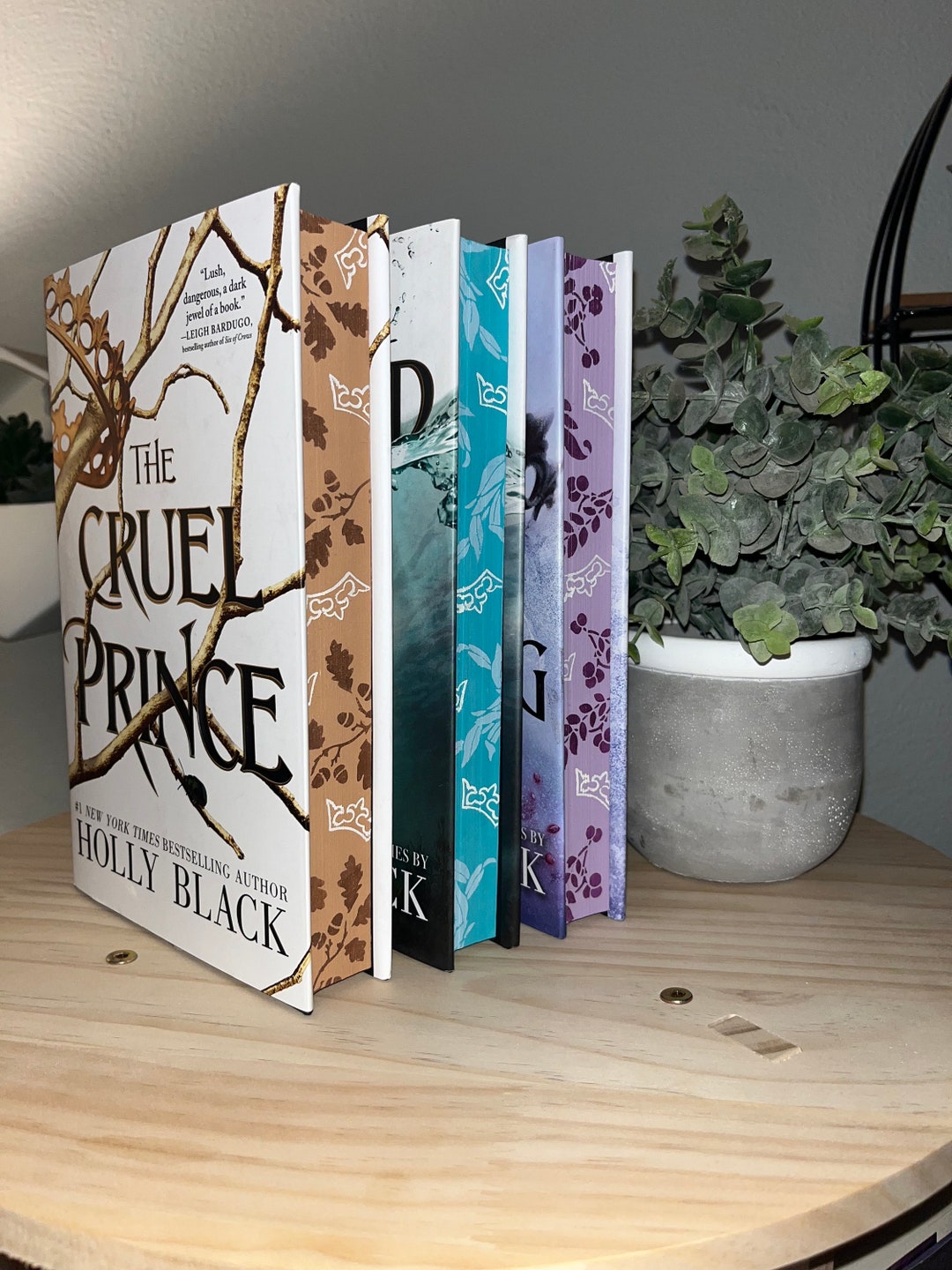 Folk of the Air Sprayed and Stenciled Edges - the Cruel Prince - the ...