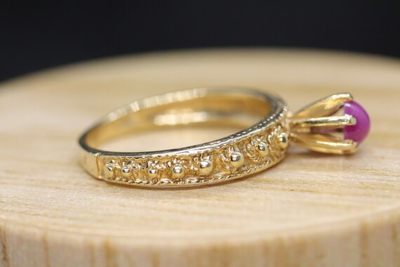 Linde RED PINK STAR Ruby Solitaire ring. 10k Yellow g… - Gem