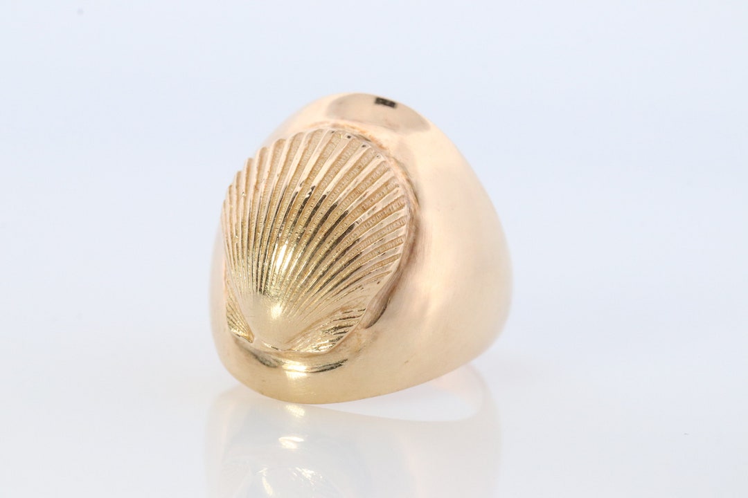 14k Heavy SHELL Embossed Ring. 14k Yellow Gold Bulky SEASHELL Clam ...