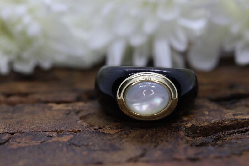 14k Carved Onyx and MOP Ring. Solid Onyx Shank With Mother of - Etsy
