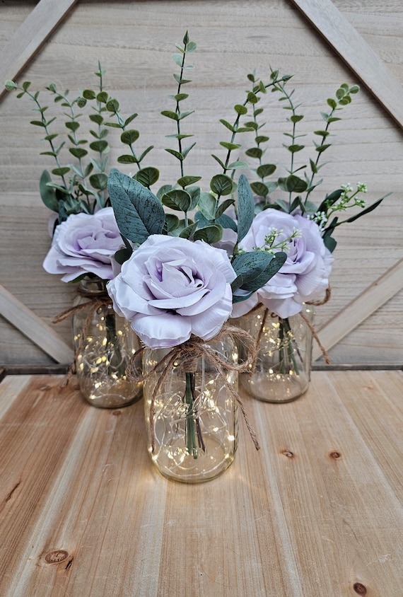 Wedding decorations using mason jars | Honestweddingadvice.com