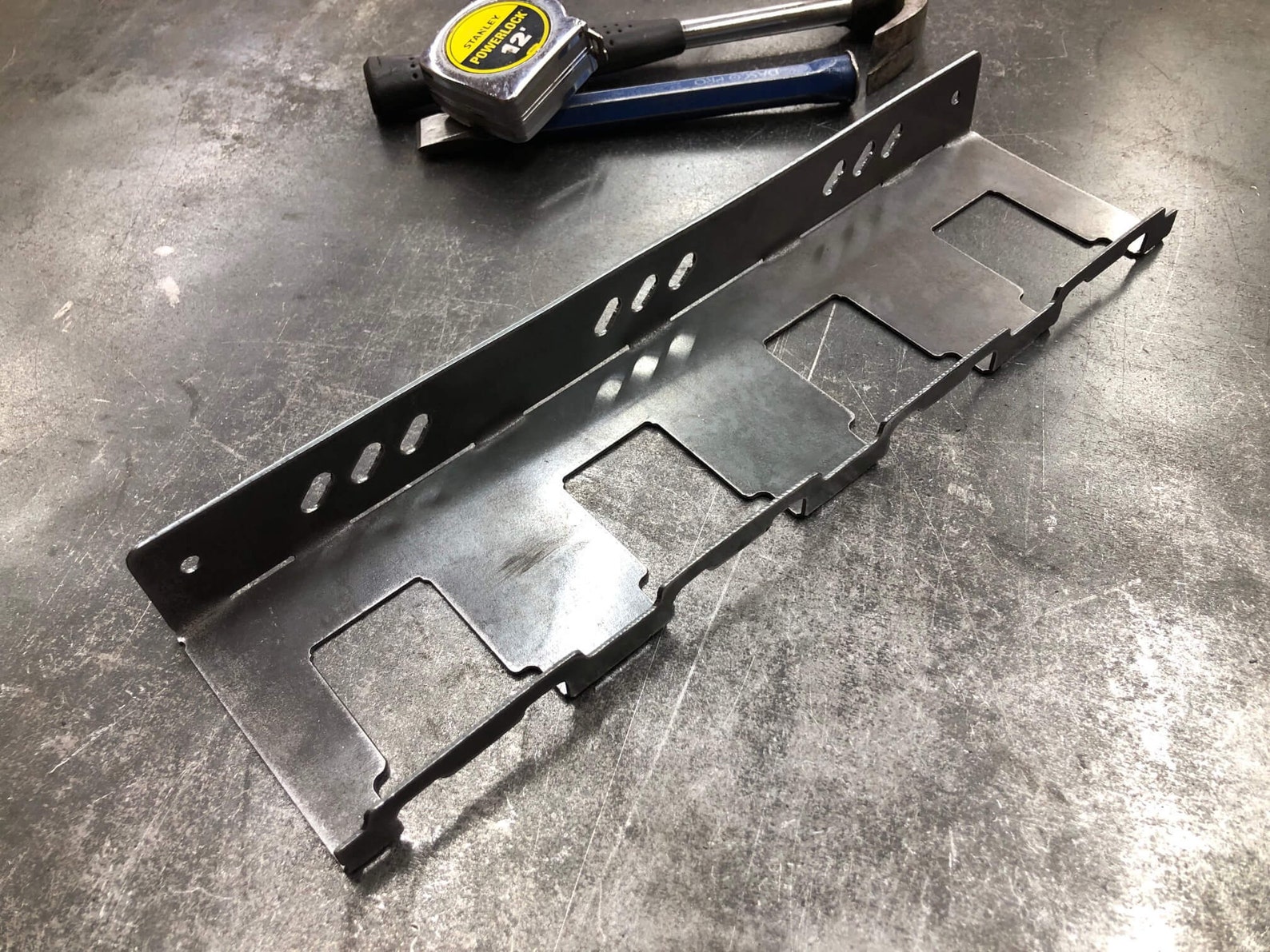 Dewalt 20v Locking Battery Holder Rack DXF File for Plasma Cut, Garage ...