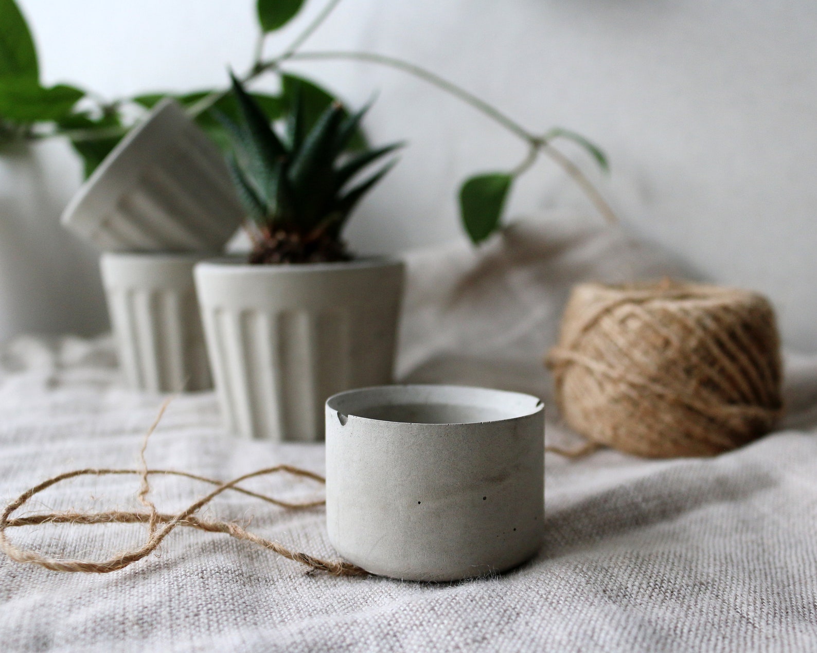 Set of 3 Small Concrete Planters Small Round Minimalistic Concrete ...