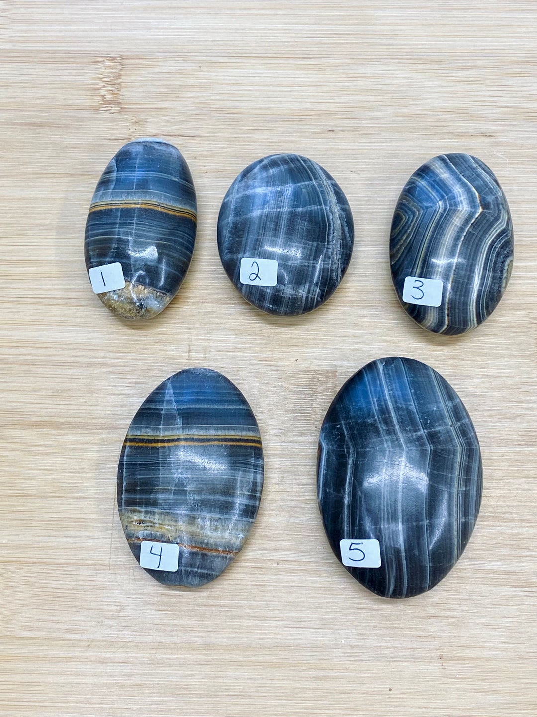 Banded Onyx | Black Banded Onyx Palmstone | Onyx | Palm Stones | Pocket ...