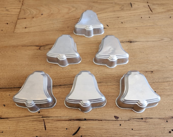 Vintage Mini Bell Molds - Vintage Cake/muffin Tins - Aluminum ...