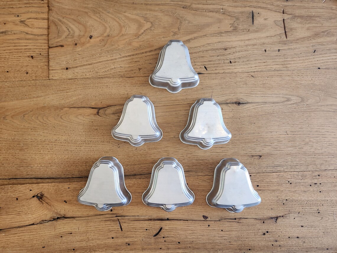 Vintage Mini Bell Molds - Vintage Cake/muffin Tins - Aluminum ...
