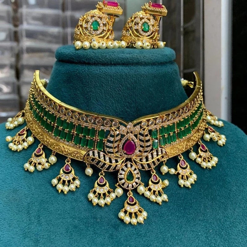 Emerald Choker - Etsy