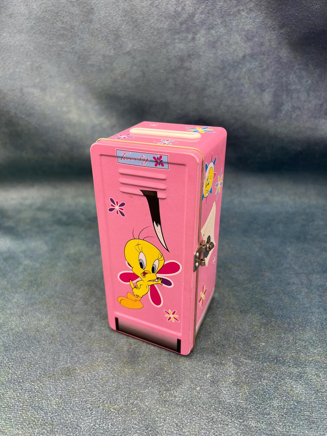 Vintage Tweety Bird Locker Bank Pink Metal Looney Tunes Warner Brothers ...