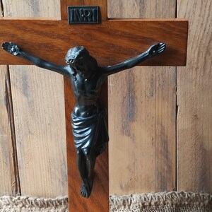 Vintage Oak Standing Cross, Crucifix of Jesus Christ, Copper Colored ...