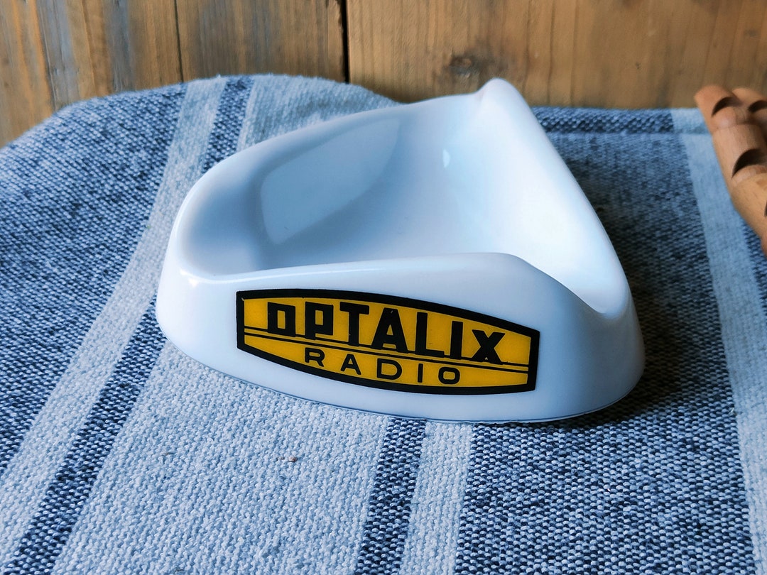 Vintage French Opaline Glass Triangle Ashtray Optalix Radio by Opalex ...