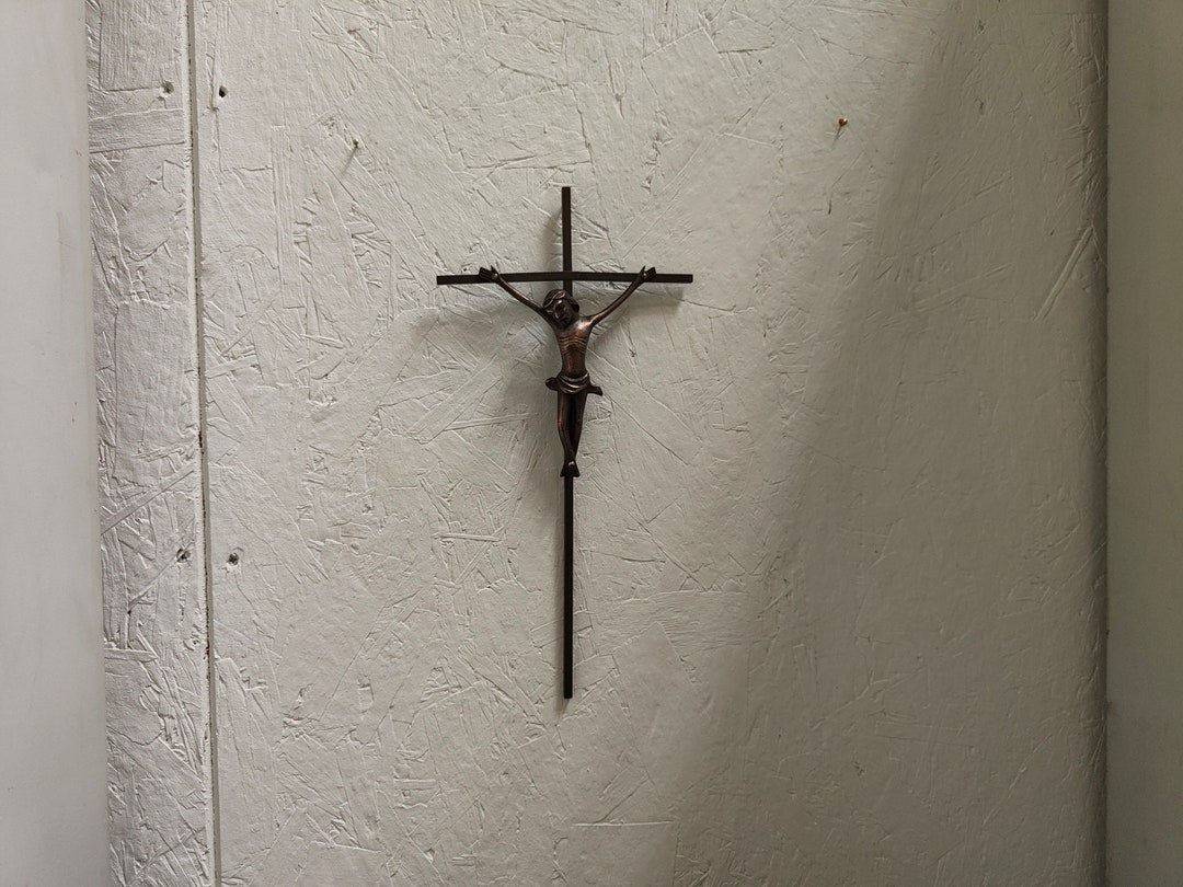Wall Mounted Cross With Image of Jesus Christ Crucifix With - Etsy