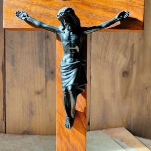 Vintage Oak Standing Cross, Crucifix of Jesus Christ, Copper Colored ...