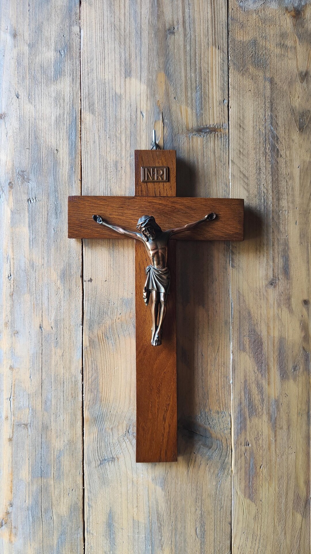 Vintage Dark Oak Crucifix: Copper Jesus, Mid-century Religious Decor - Etsy