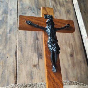Vintage Oak Standing Cross, Crucifix of Jesus Christ, Copper Colored ...